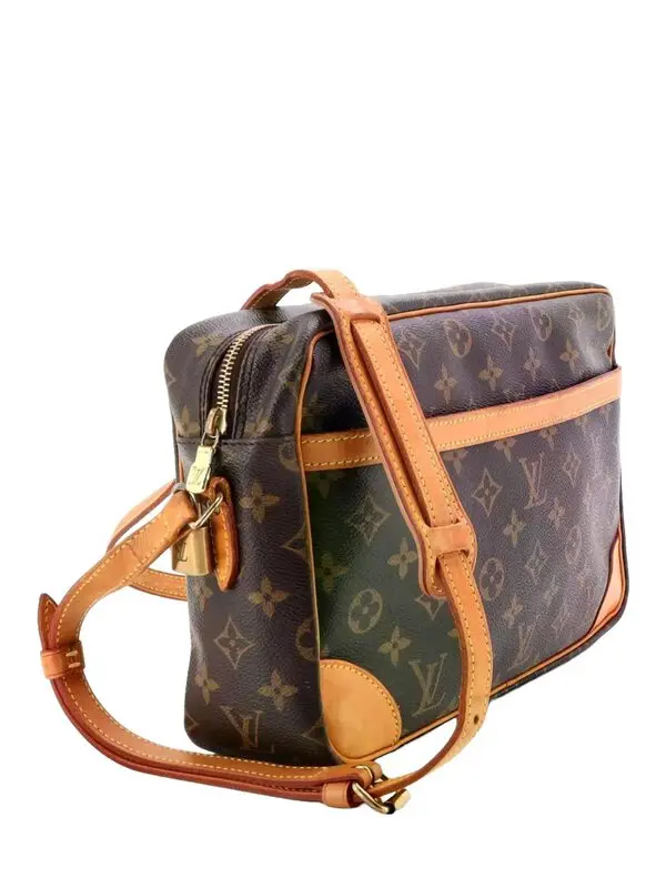 LOUIS VUITTON Trocadero Crossbody Bag Monogram Canvas 30 - Brown