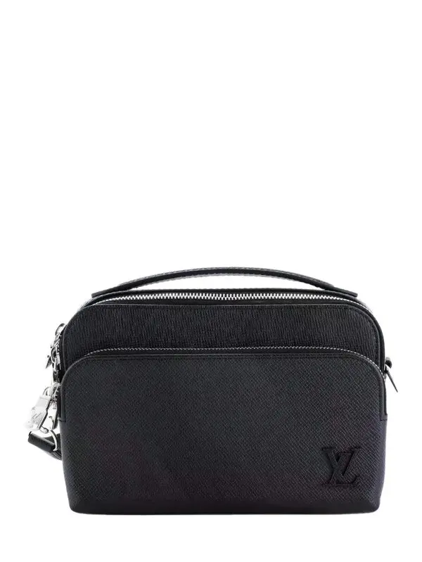 LOUIS VUITTON Avenue Messenger Taiga Leather Crossbody Bag - Black