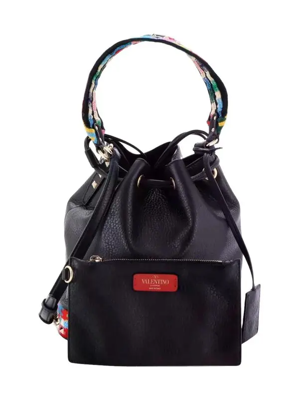 Valentino Garavani Geo Leather Bucket Bag With Embroidered Detail - Black