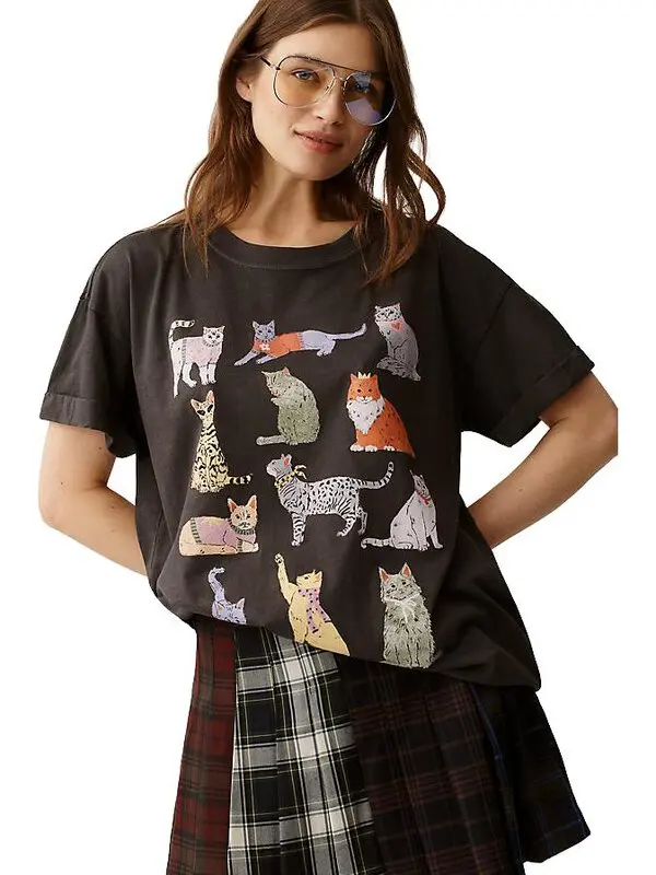 GIRL DANGEROUS Graphic T-shirt - Black