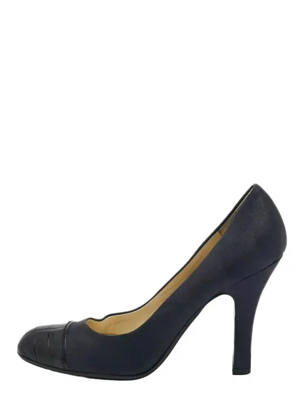 Prada Designer Pumps - Black