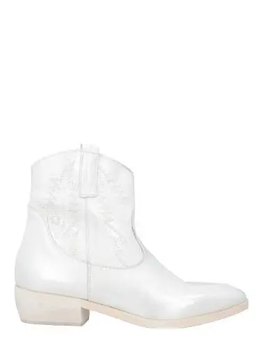 DIVINE FOLLIE Ankle Boots In Leather - White