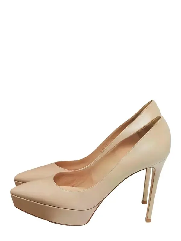 GIANVITO ROSSI Pointed-toe Leather Pumps - Neutrals