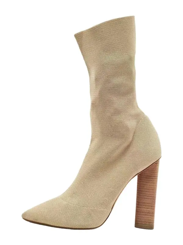 Yeezy Pointed-toe Boots - Neutrals
