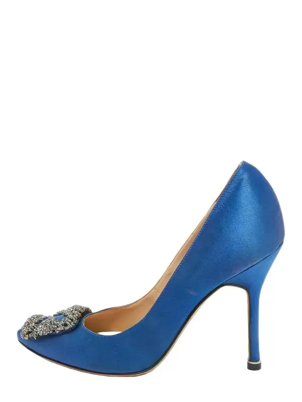 Manolo Blahnik Hangisi Embellished Pumps - Blue