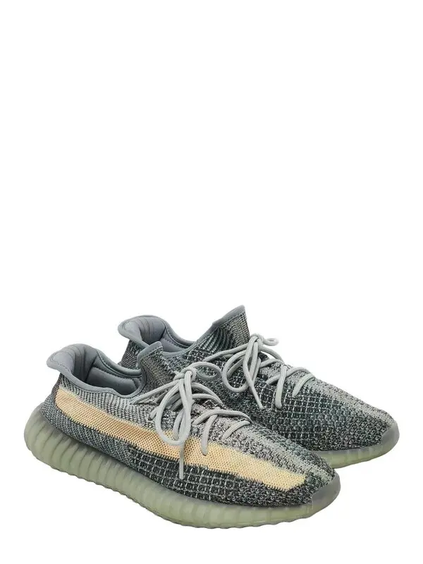 Yeezy Boost 350 V2 Lace-up Sneakers - Grey