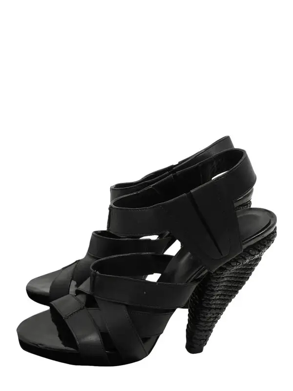 Bottega Veneta Leather Strappy Sandals - Black