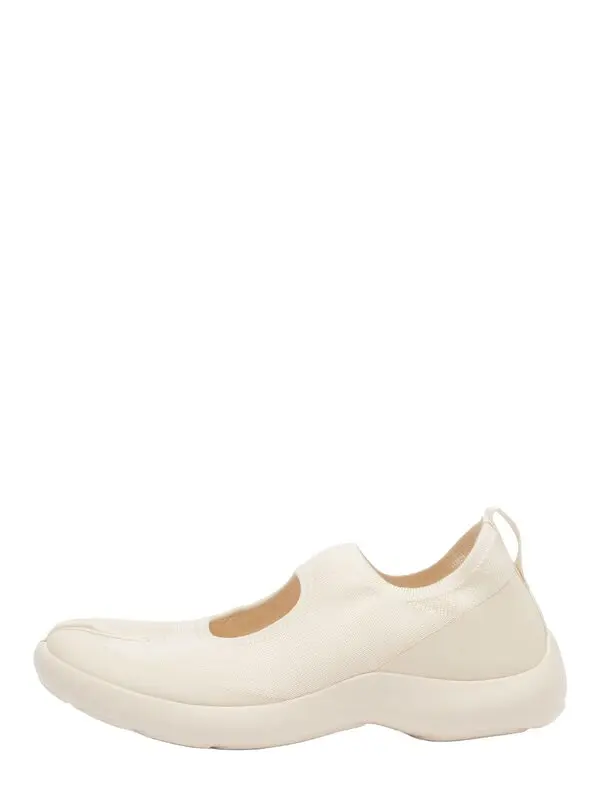 TABI FOOTWEAR Tabi Flat Sneaker - Off White