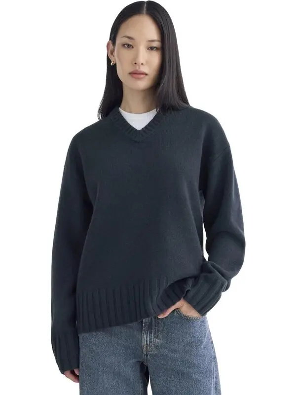 Everlane Extrafine Luxe Merino Wool V-neck Sweater - Navy
