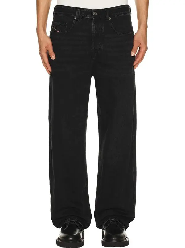 DIESEL® 2001 D-macro Relaxed Fit Jeans - Black