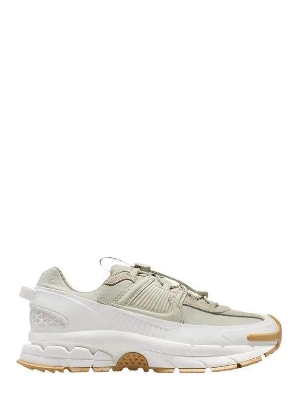 Nike Zoom Vomero Roam Winterized Sneakers - Cream