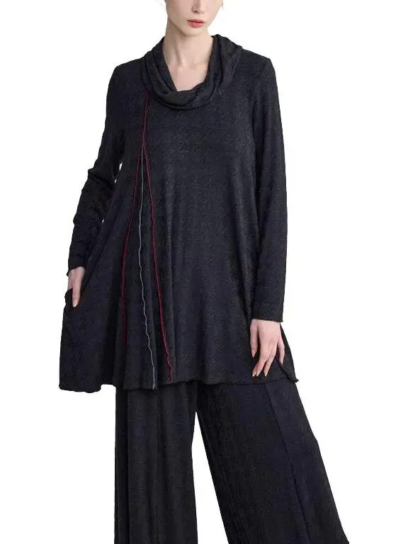 LUUKAA Sylra Pleated Tunic - Coalblack Red