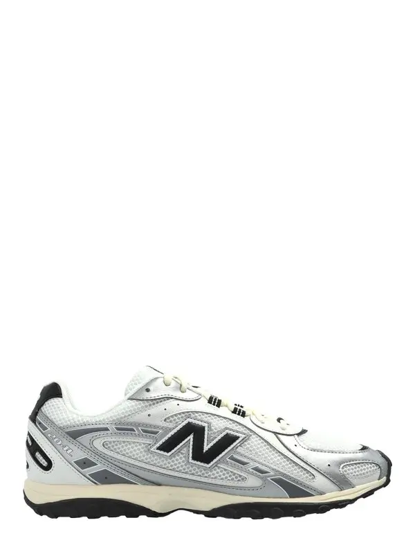NEW BALANCE Low-top Sneakers - White
