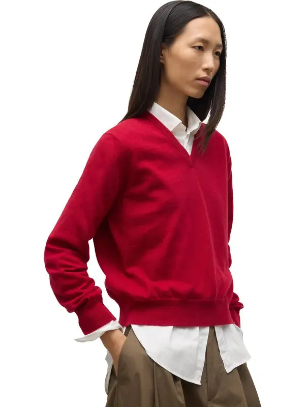 Johnstons Of Elgin Classic Cashmere V-neck Jumper - Red