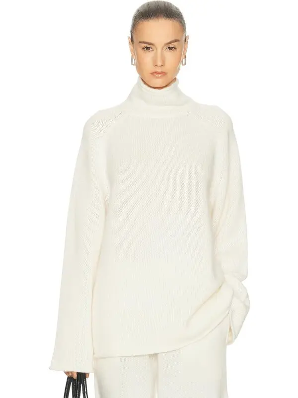 SRG Sukki Cashmere Oversized Turtleneck - Cream