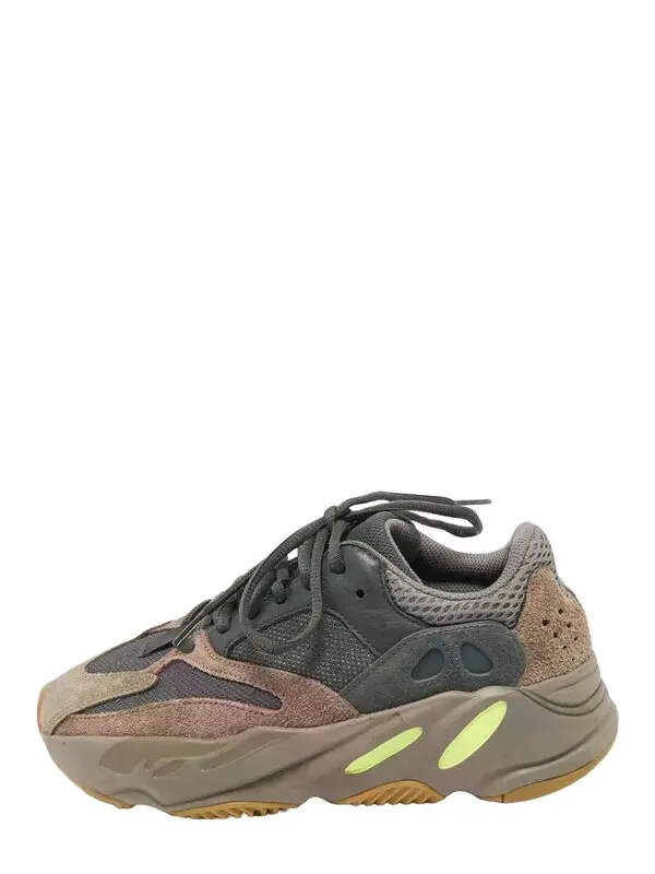 Yeezy Boost 700 Sneakers - Grey