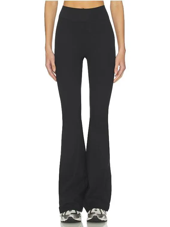 437 The Leisure Pant - Black