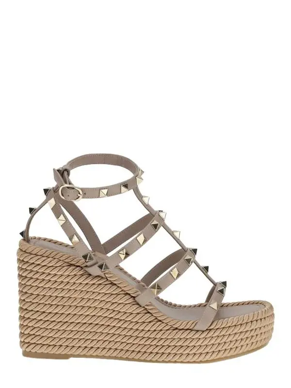 Valentino Garavani Rockstud Torchon 95 Wedges - Beige