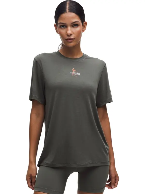 Lululemon Jersey Training Short-sleeve Shirt - Palm Deco