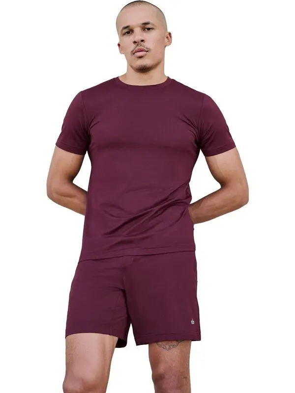 Alo Yoga 7" Conquer React Performance Short - Burgundy