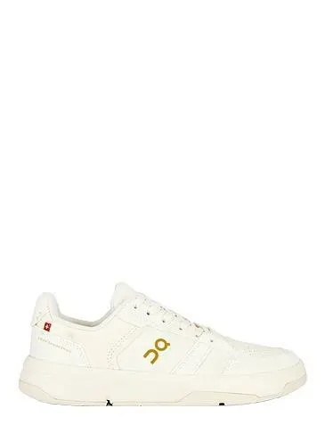 On The Roger Clubhouse Ace Sneaker - Ivory & Dew