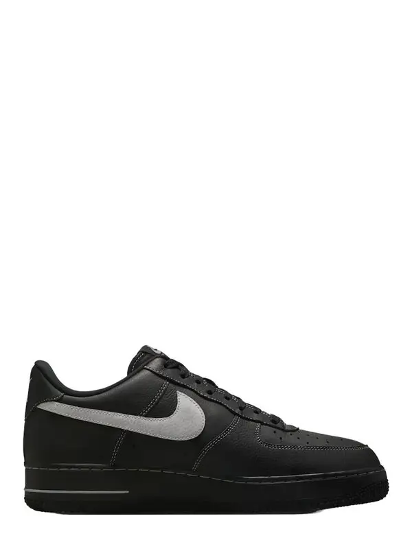 Nike Air Force 1 '07 Lv8 Sneakers - Black