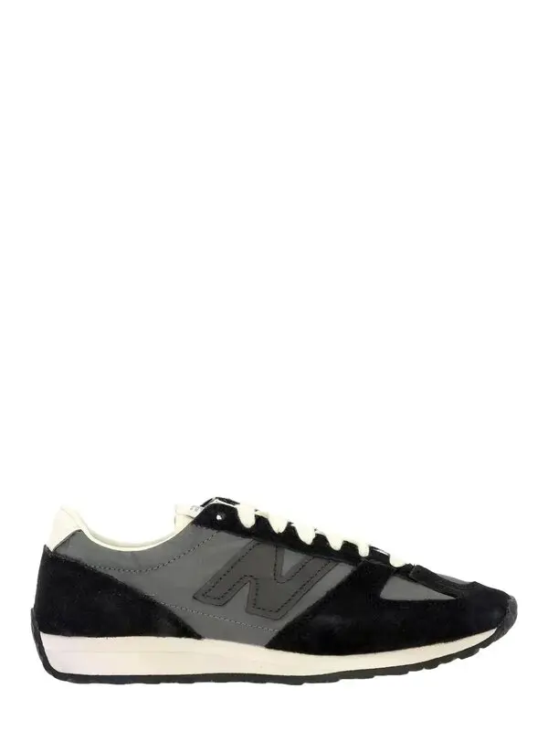 NEW BALANCE Lace-up Round-toe Sneakers - Black