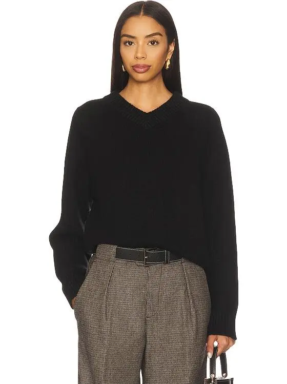 Soft Goat Chunky V-neck Cashmere Sweater - Black