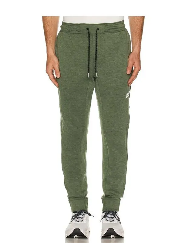 LEGENDS Hawthorne Tech Pant In Green - Sierra Heather