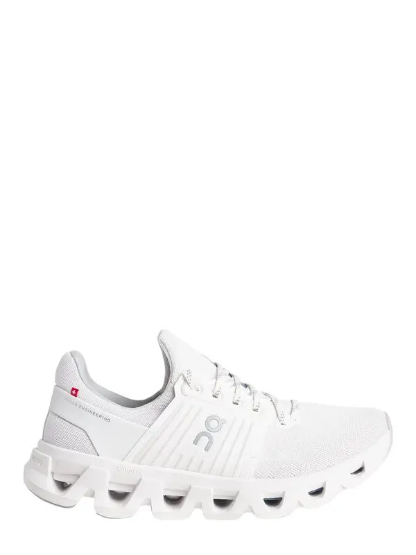 On Cloudswift 4 Ad Trainers - White
