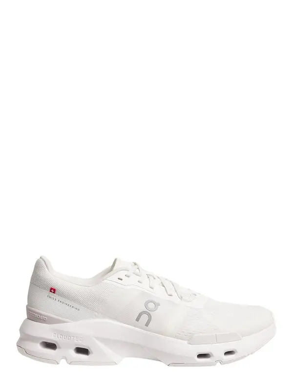 On Cloudpulse Trainers - White