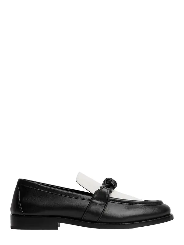 Bottega Veneta Leather Astaire Loafers - Black