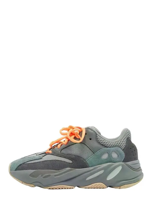 Yeezy Boost 700 Sneakers - Grey