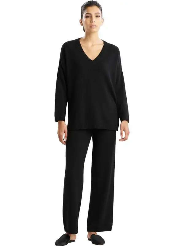 Natori Solid V-neck Top - Black