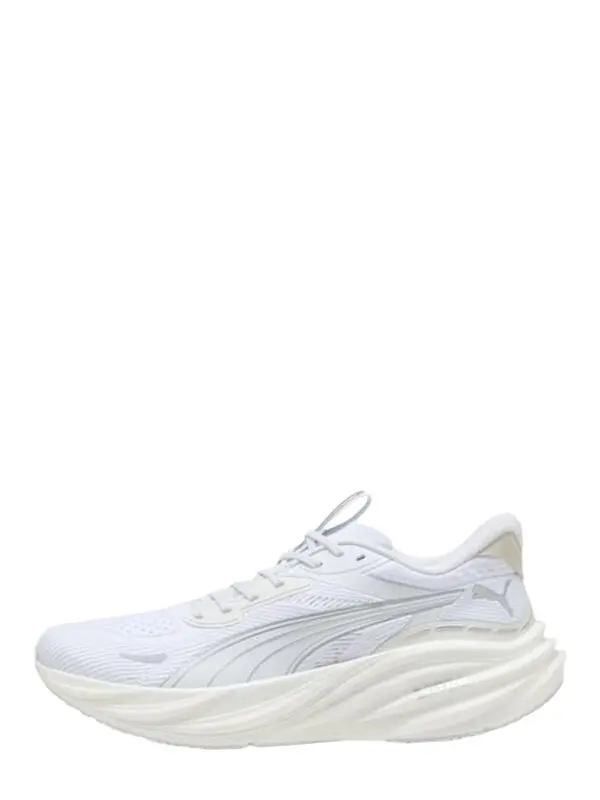 PUMA Magnify Nitro 3 Sneakers - White