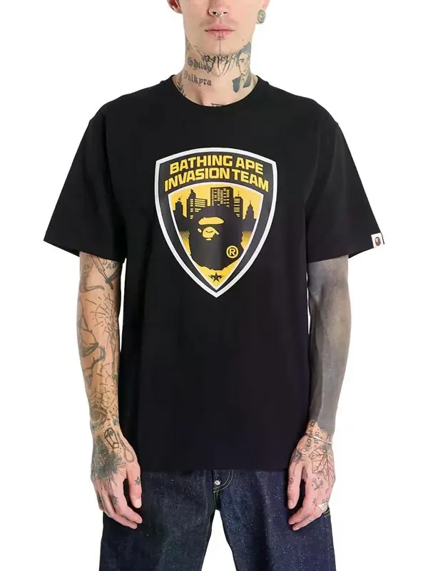 A BATHING APE Emblem Short-sleeve T-shirt - Black