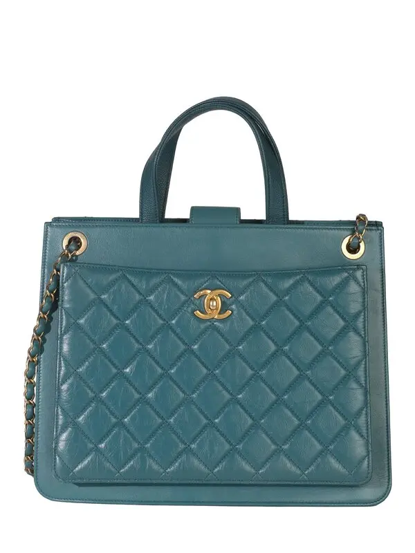 Chanel Quilted Calfskin Business Affinity Shopping Bag - Green