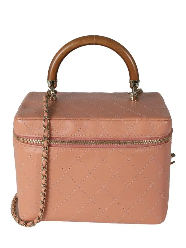 Chanel Quilted Lambskin Knock On Wood Vanity Case - Pink
