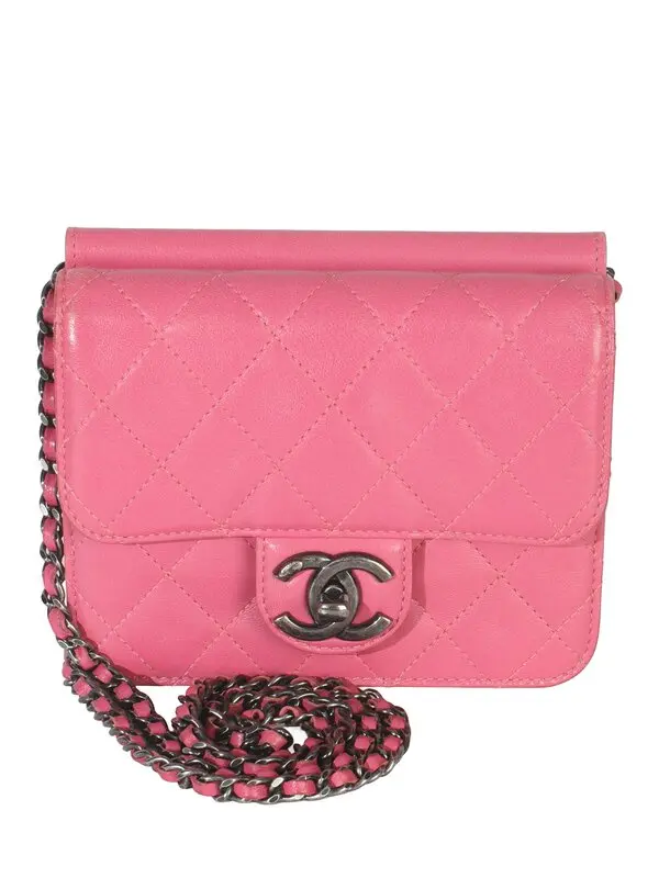 Chanel Quilted Lambskin Flap Bag - Pink