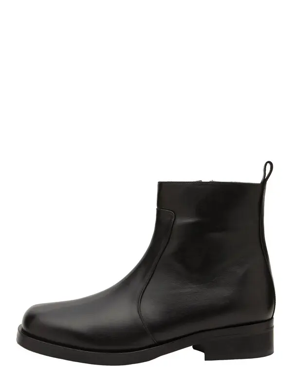 Studio Nicholson Square Leather Boot - Black