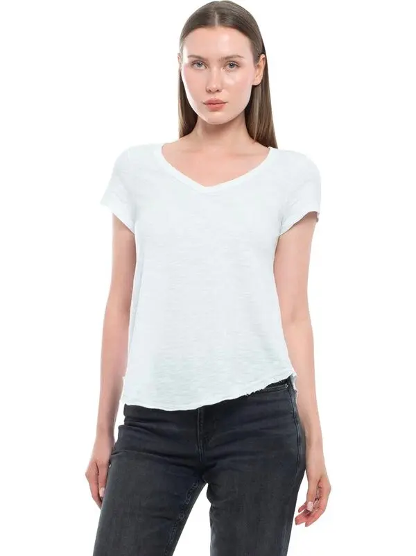 WILT CLOTHING Short Sleeve Shrunken V-neck Shirt-tail Top - White