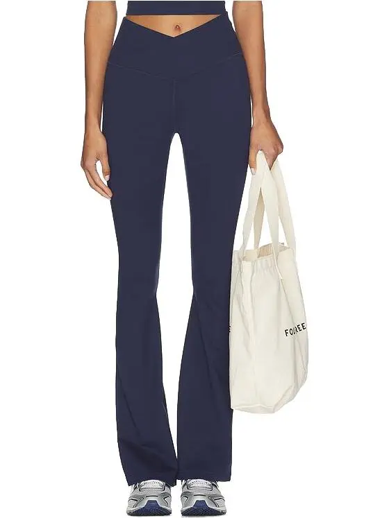 WELLBEING + BEINGWELL Flowwell Callista Crossover Pant - Peacoat