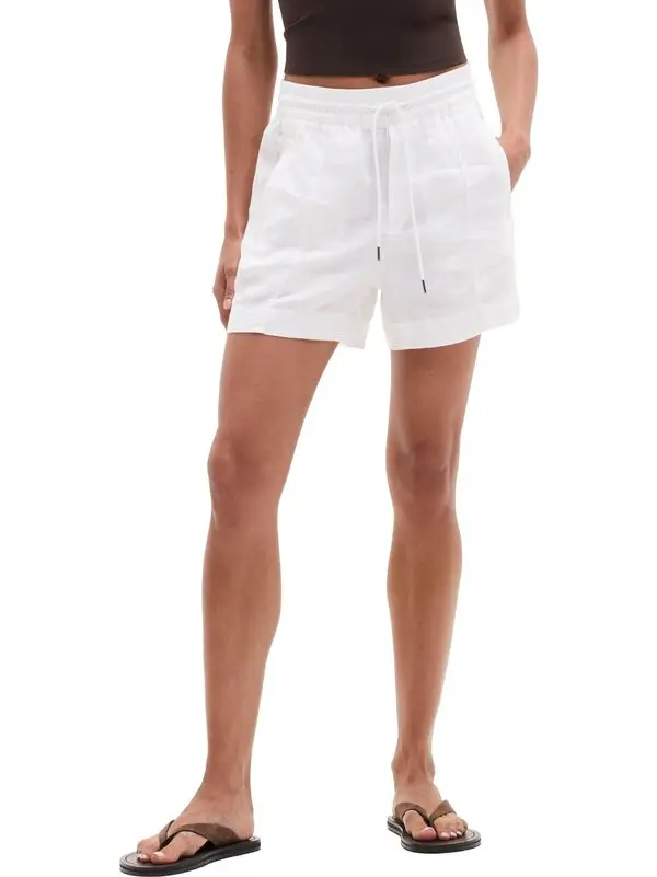 Athleta Retreat Linen Mid Rise 4" Short - Calla Lily