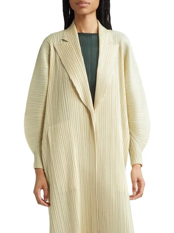Issey Miyake Monthly Colors December Pleated Coat - Ivory