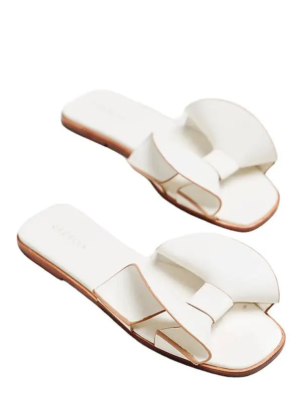CECELIA NEW YORK Wendy Bow Slider Sandals - Alabaster