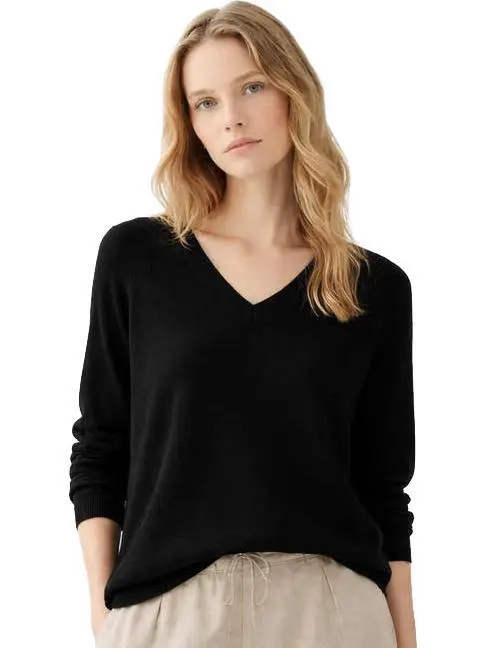 Gobi Cashmere Timeless V-neck Sweater - Black