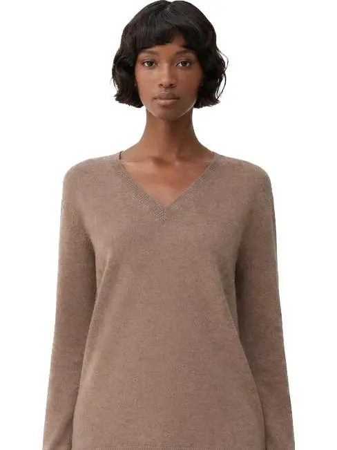Gobi Cashmere Timeless V-neck Sweater - Taupe