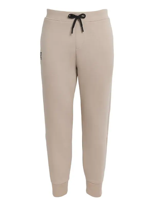 On Focus Tech Sweatpants - Brown
