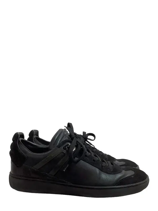LOUIS VUITTON Low-top Sneakers - Black