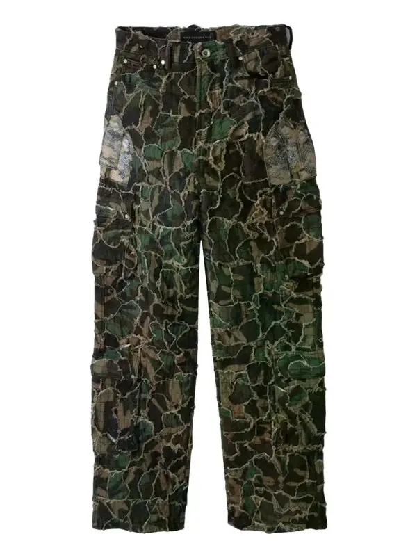 WHO DECIDES WAR BY EV BRAVADO Camouflage Print Cargo Pants - Green